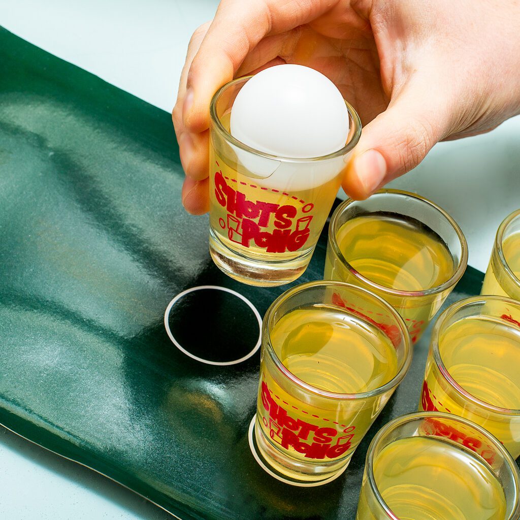 Shots Pong drankspel van bestel je online bij Ditverzinjeniet